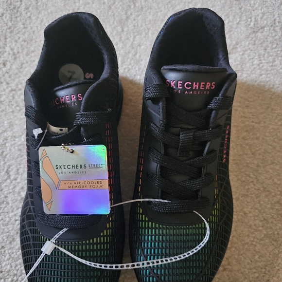 Skechers | Shoes | New Skechers Uno Eye Catching Shoes | Poshmark